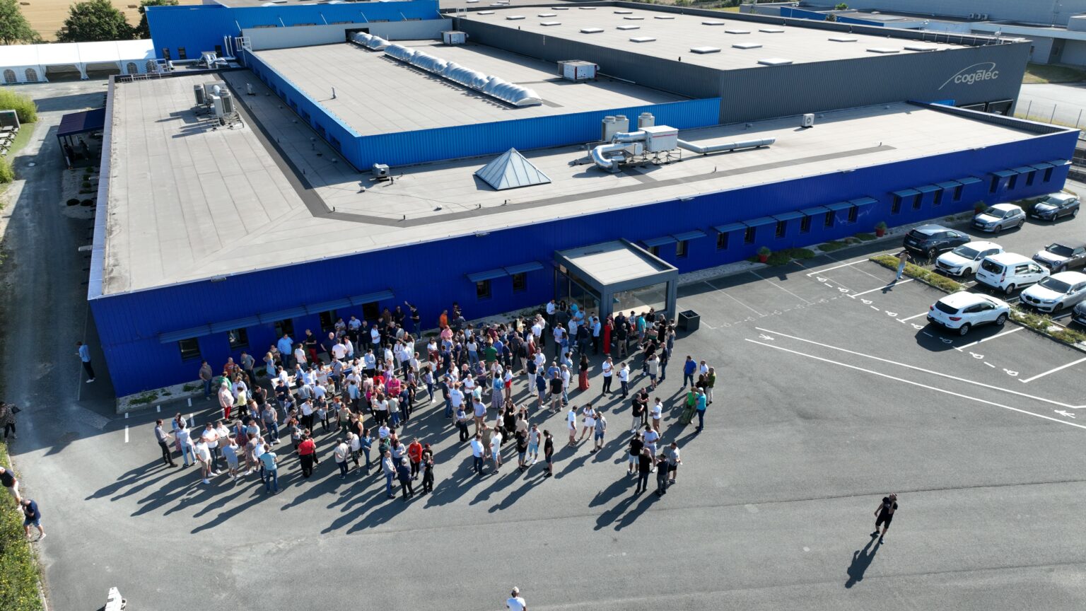 Découvrez l'histoire d'Intratone, l'une des 4 marques de COGELEC